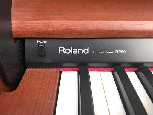 Roland DP90 và những review chi tiết nhất cho bạn